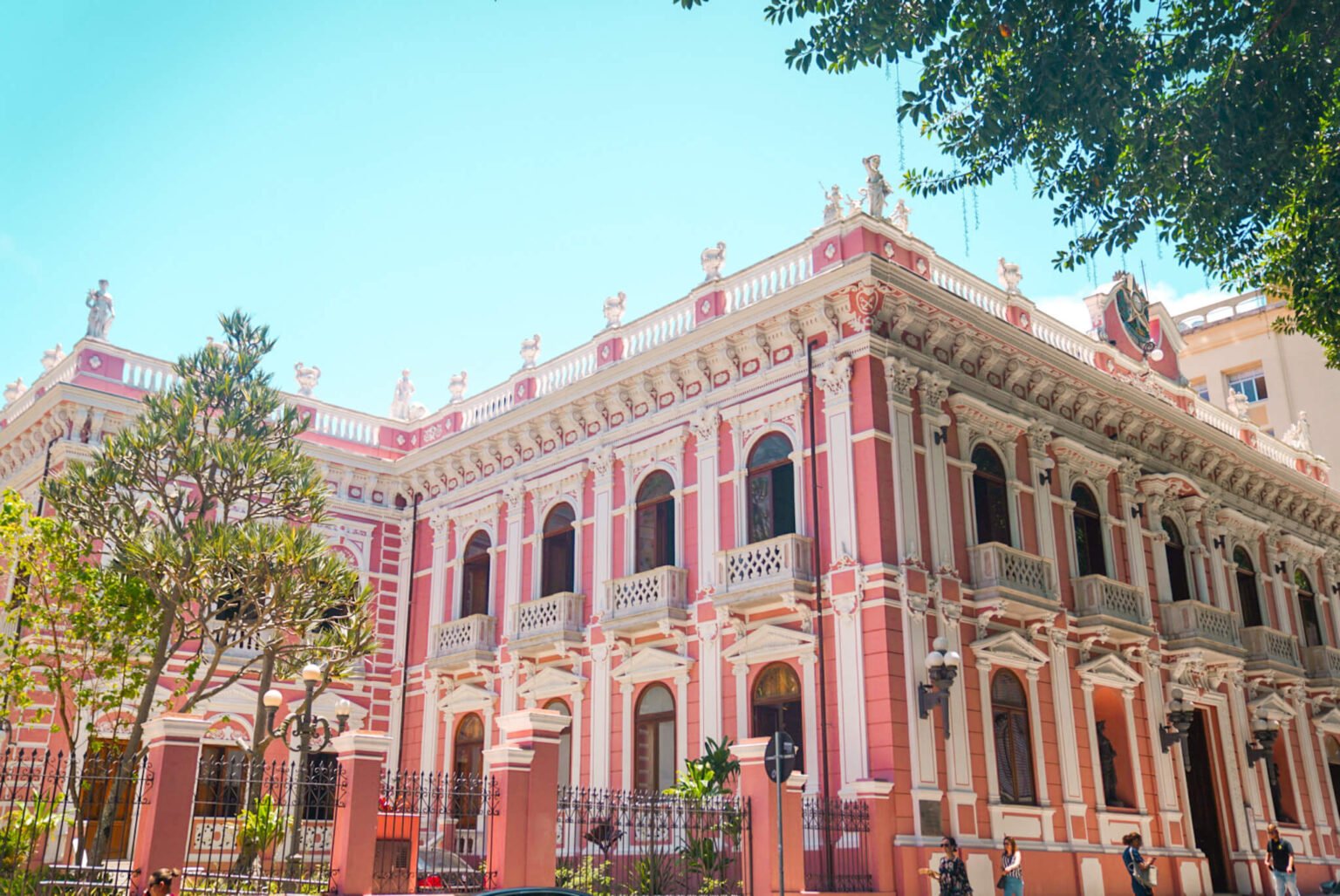 A Complete Guide for Things to Do in Florianopolis, Brazil - Scratch ...