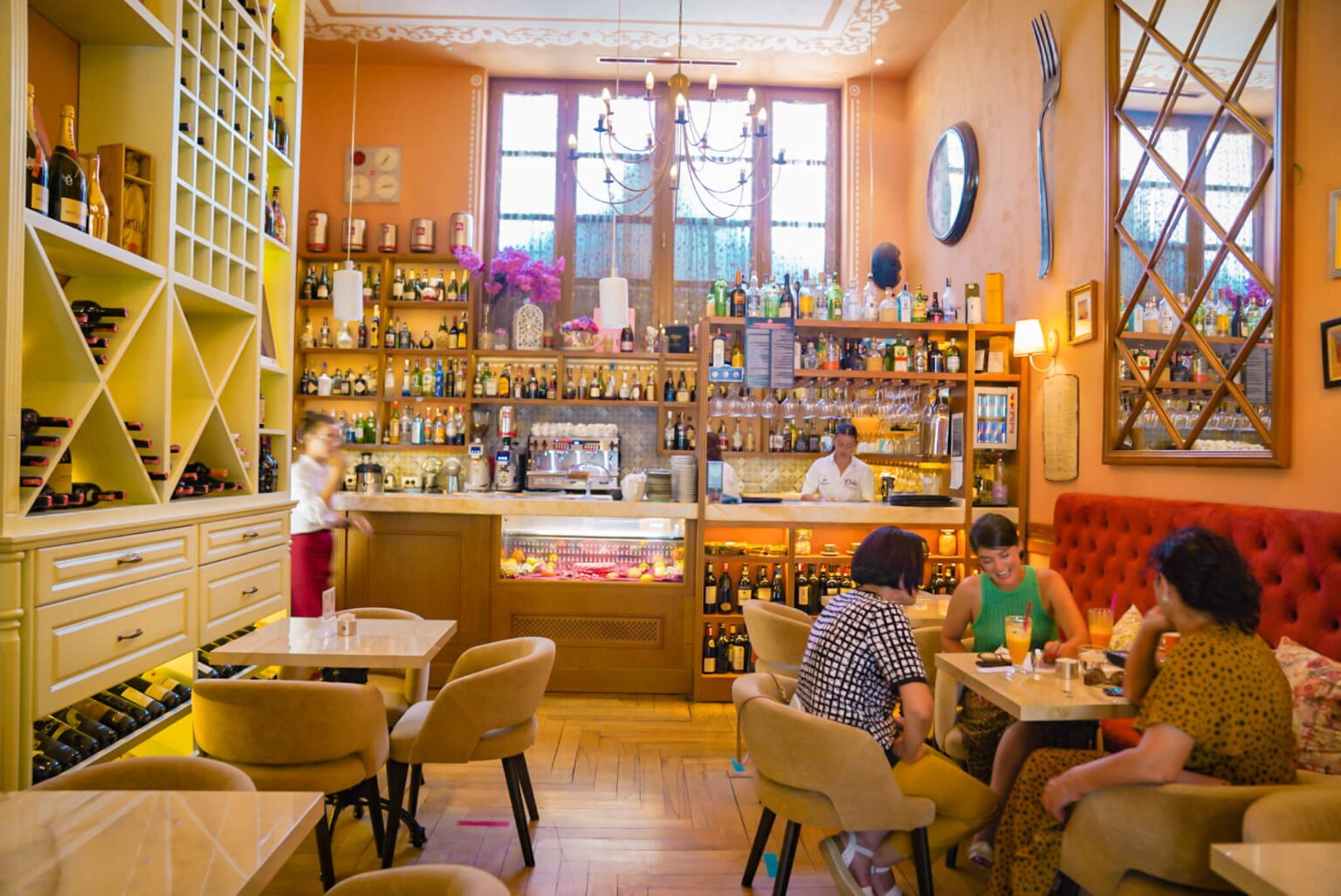 How to Spend 1 Day in Tirana, Albania - Scratch your mapa