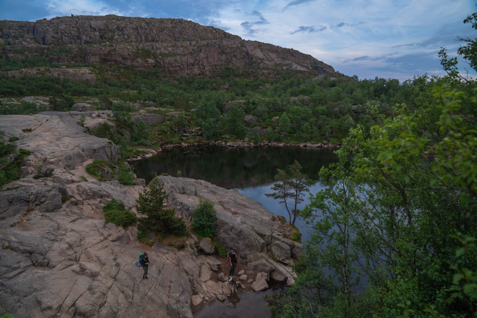 Hiking Pulpit Rock: One of Norway’s Most Iconic Hikes - Scratch your mapa