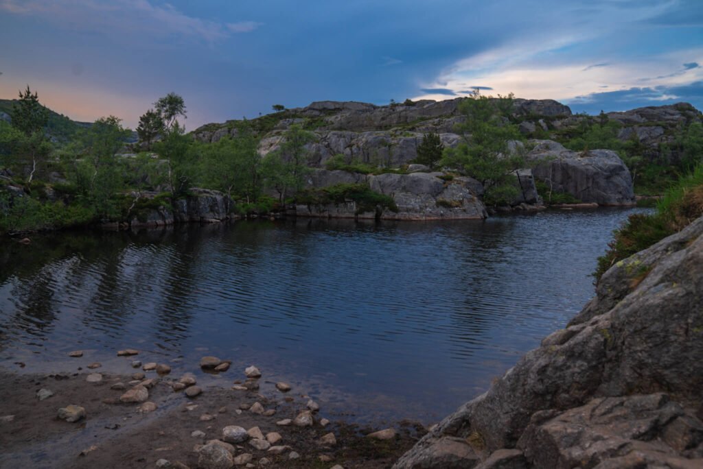 Hiking Pulpit Rock: One of Norway’s Most Iconic Hikes - Scratch your mapa