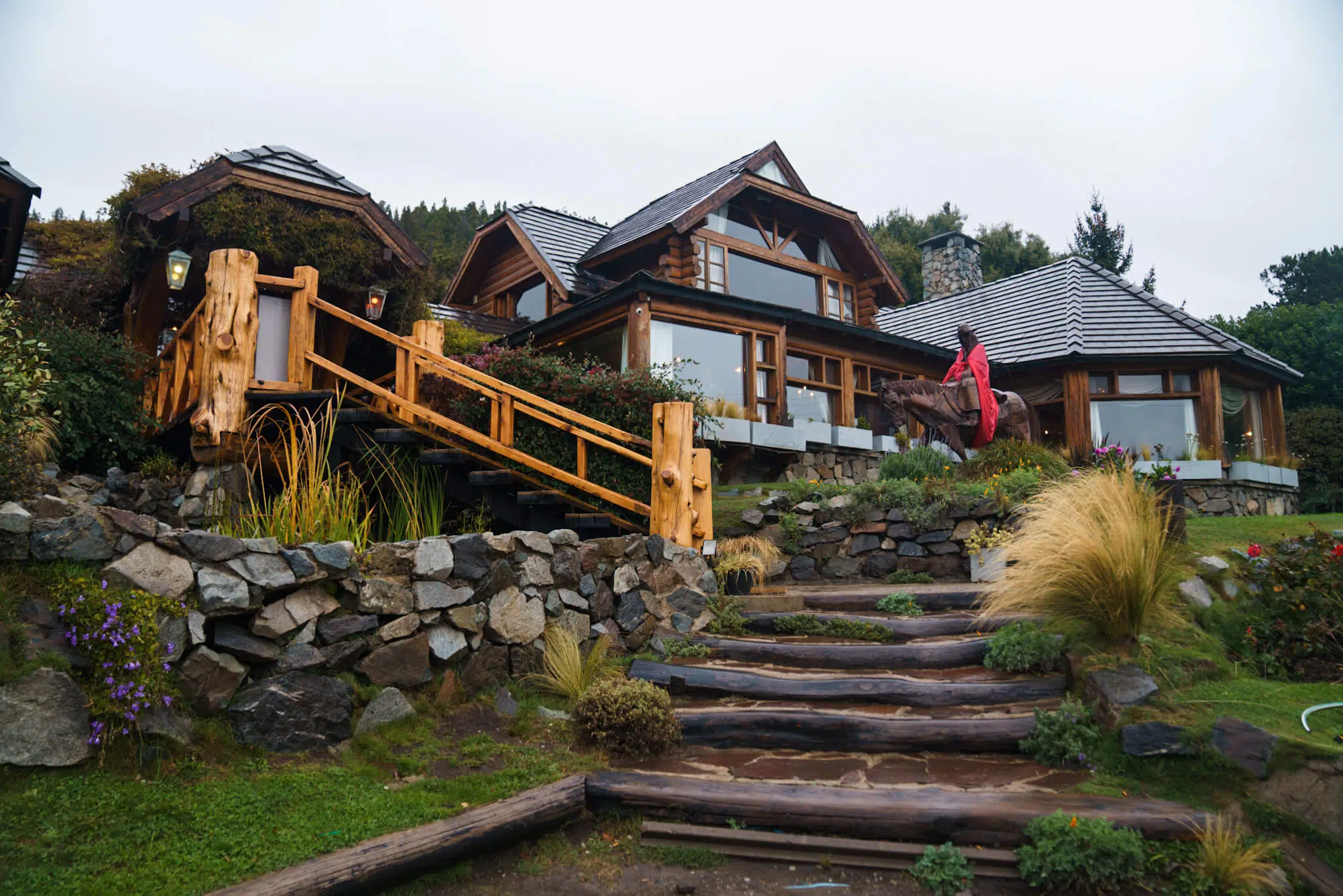 A Complete Guide for Visiting Bariloche in Argentina - Scratch your mapa