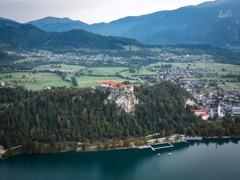 A 2024 Guide for Visiting Lake Bled in Slovenia - Scratch your mapa
