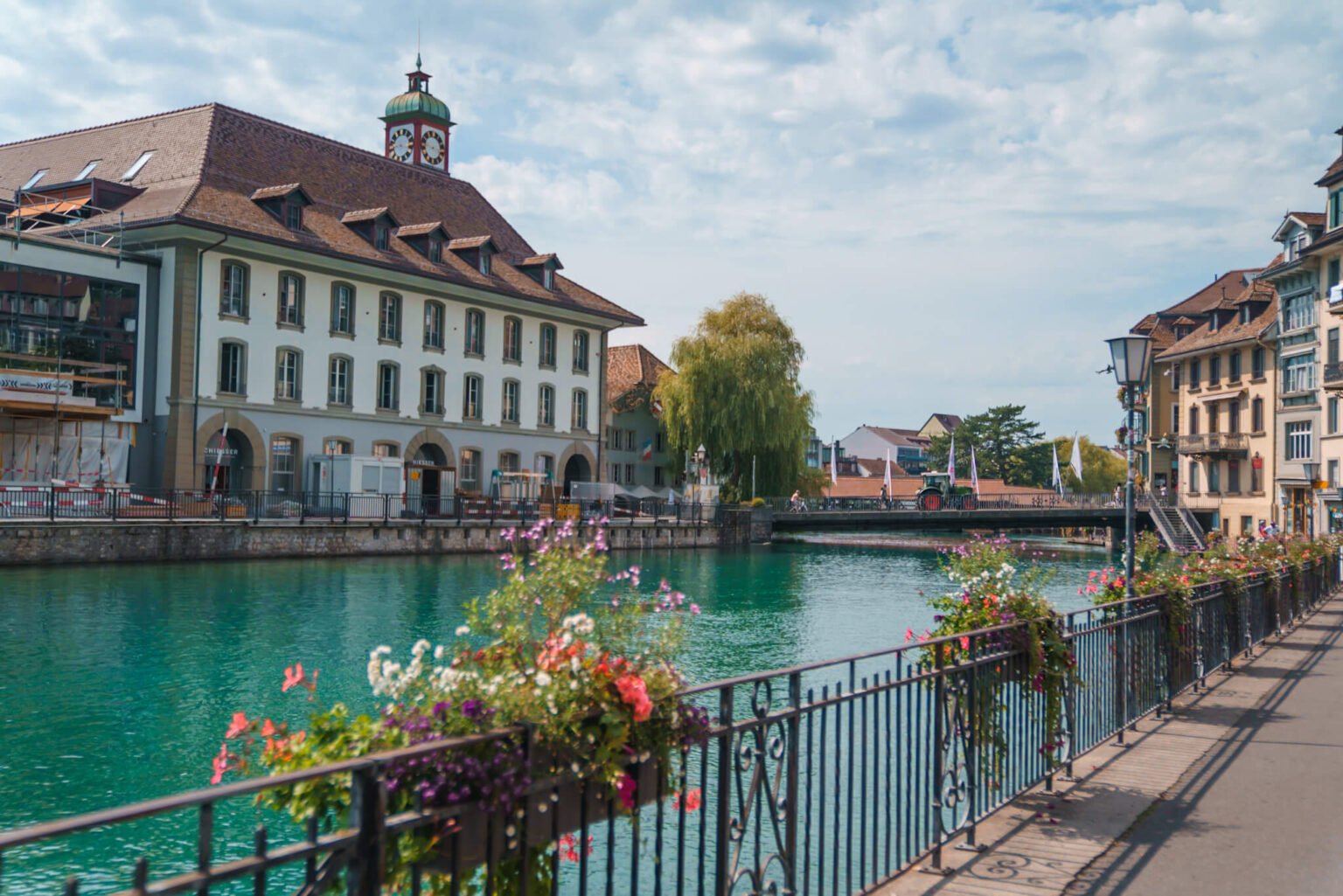 A Complete Guide for Visiting Interlaken, Switzerland - Scratch your mapa