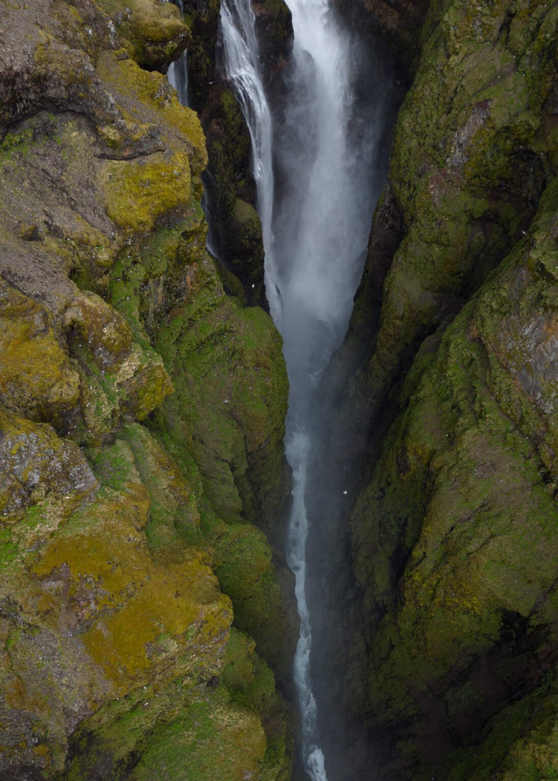 12 Incredible Waterfalls in Iceland You Need to See - Scratch your mapa