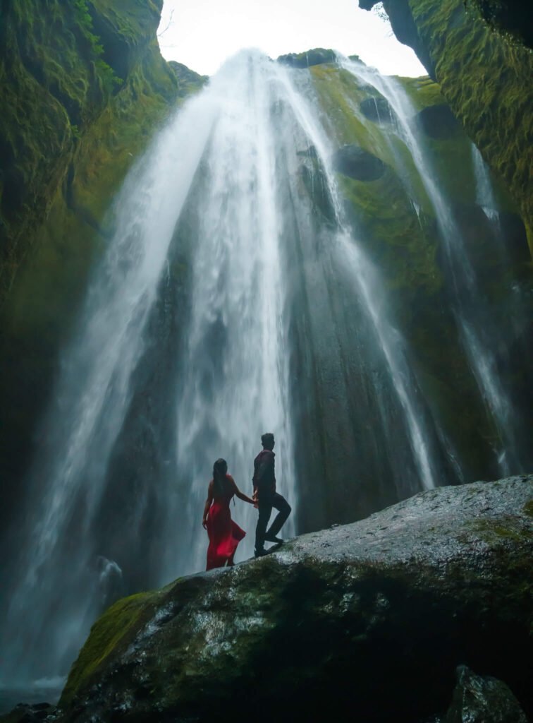 12 Incredible Waterfalls in Iceland You Need to See - Scratch your mapa