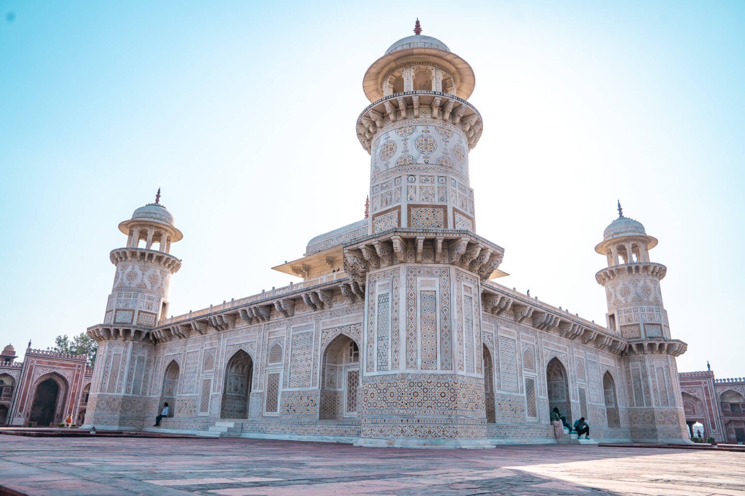 A Complete Guide for Visiting the City of Agra, India - Scratch your mapa
