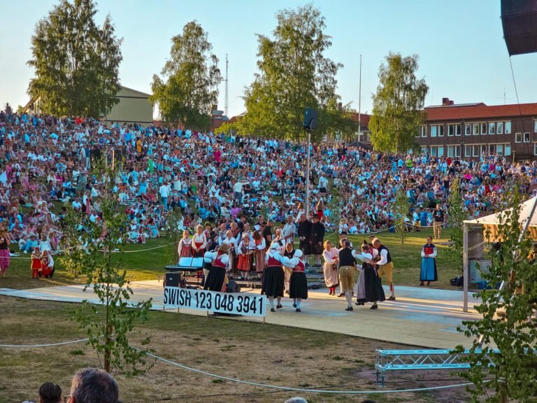 How is Midsummer Celebrated in Sweden? A Complete Guide for First ...