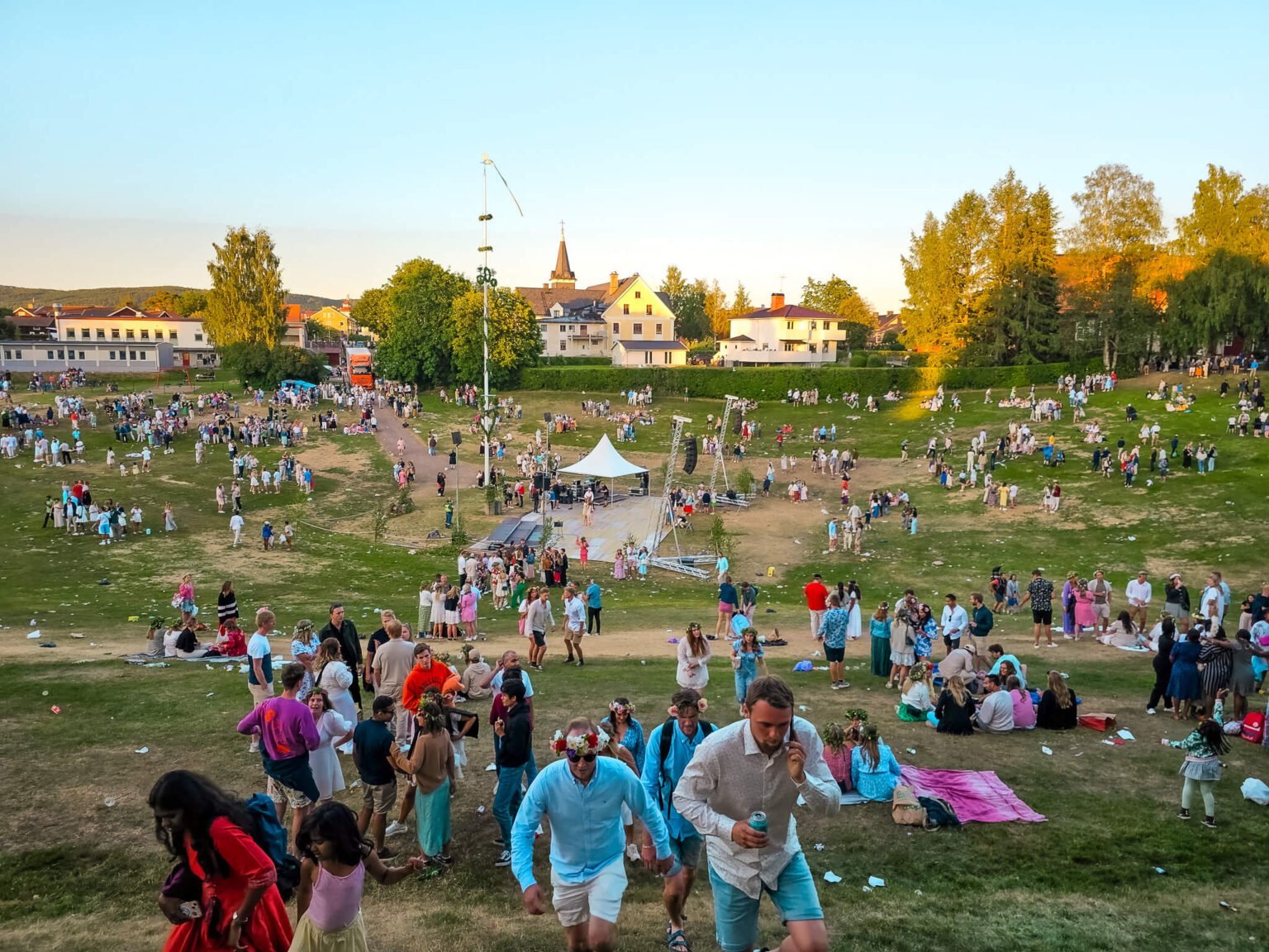 How is Midsummer Celebrated in Sweden? A Complete Guide for First ...