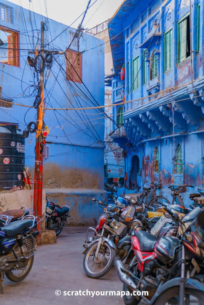 How to Get Around in India: A Complete Transportation Guide - Scratch ...