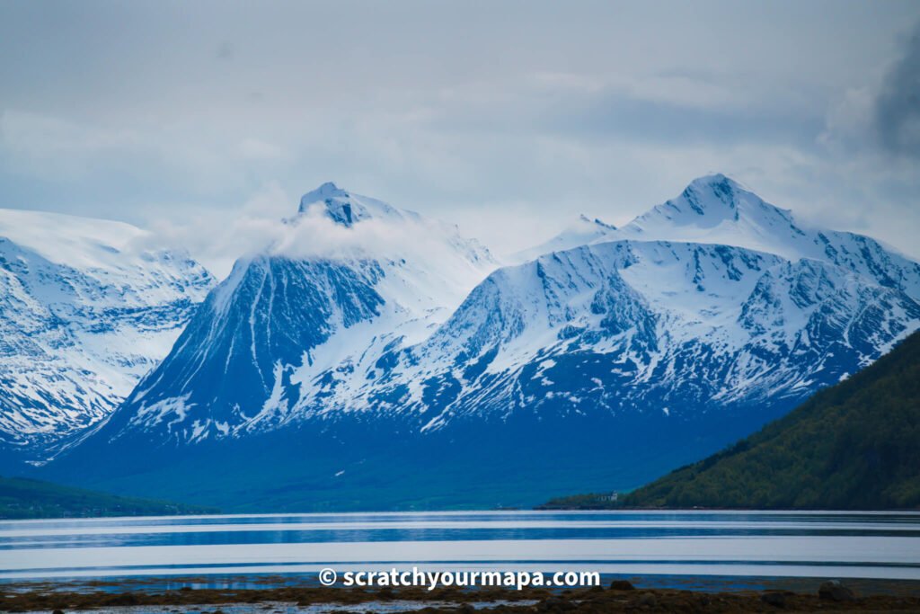 A Complete Guide to Driving in Norway - Scratch your mapa