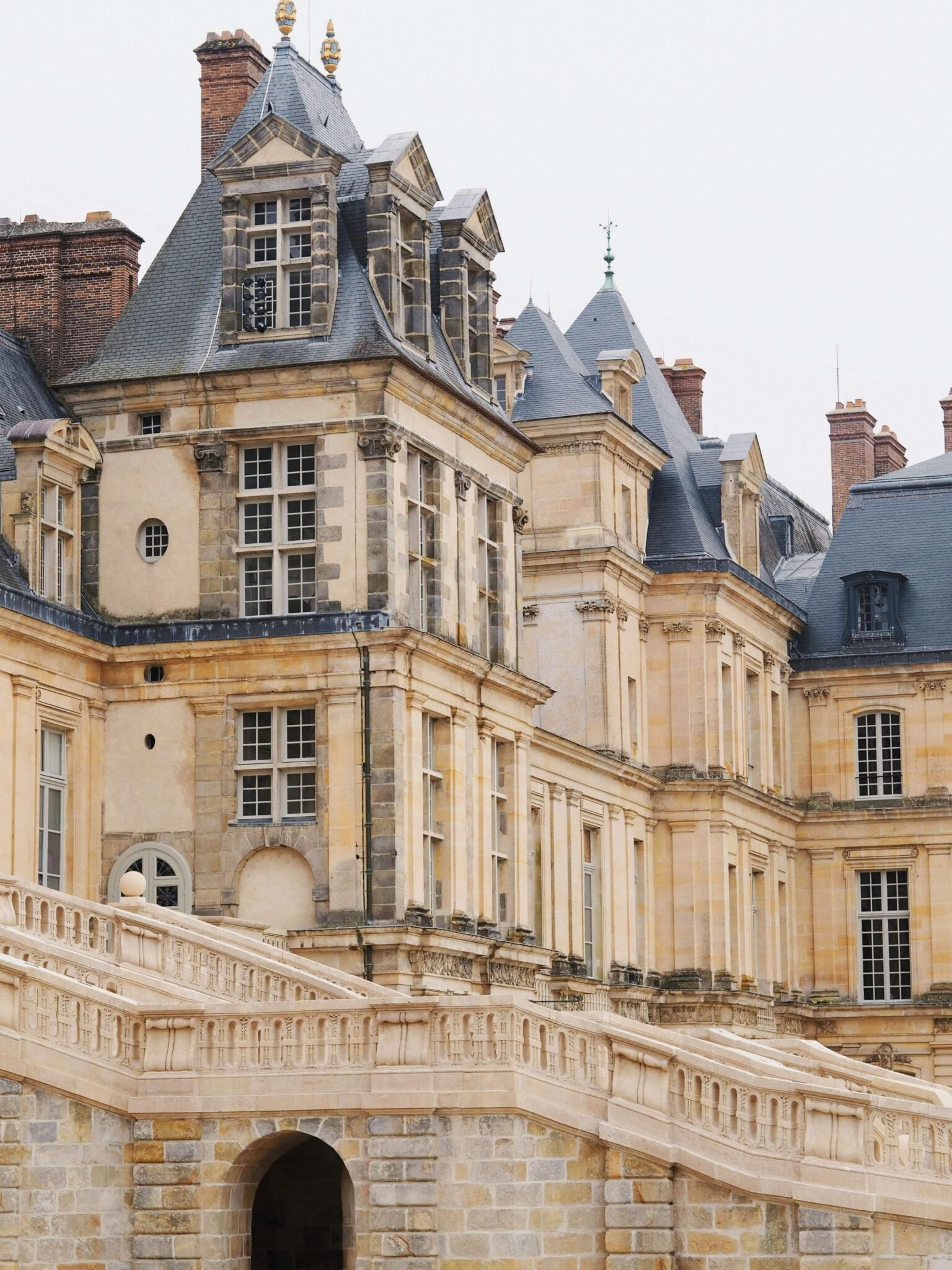 The 15 Most Beautiful Castles in France You Need to See - Scratch your mapa