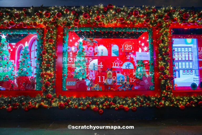 The 13 Best Holiday Window Displays in NYC - Scratch your mapa
