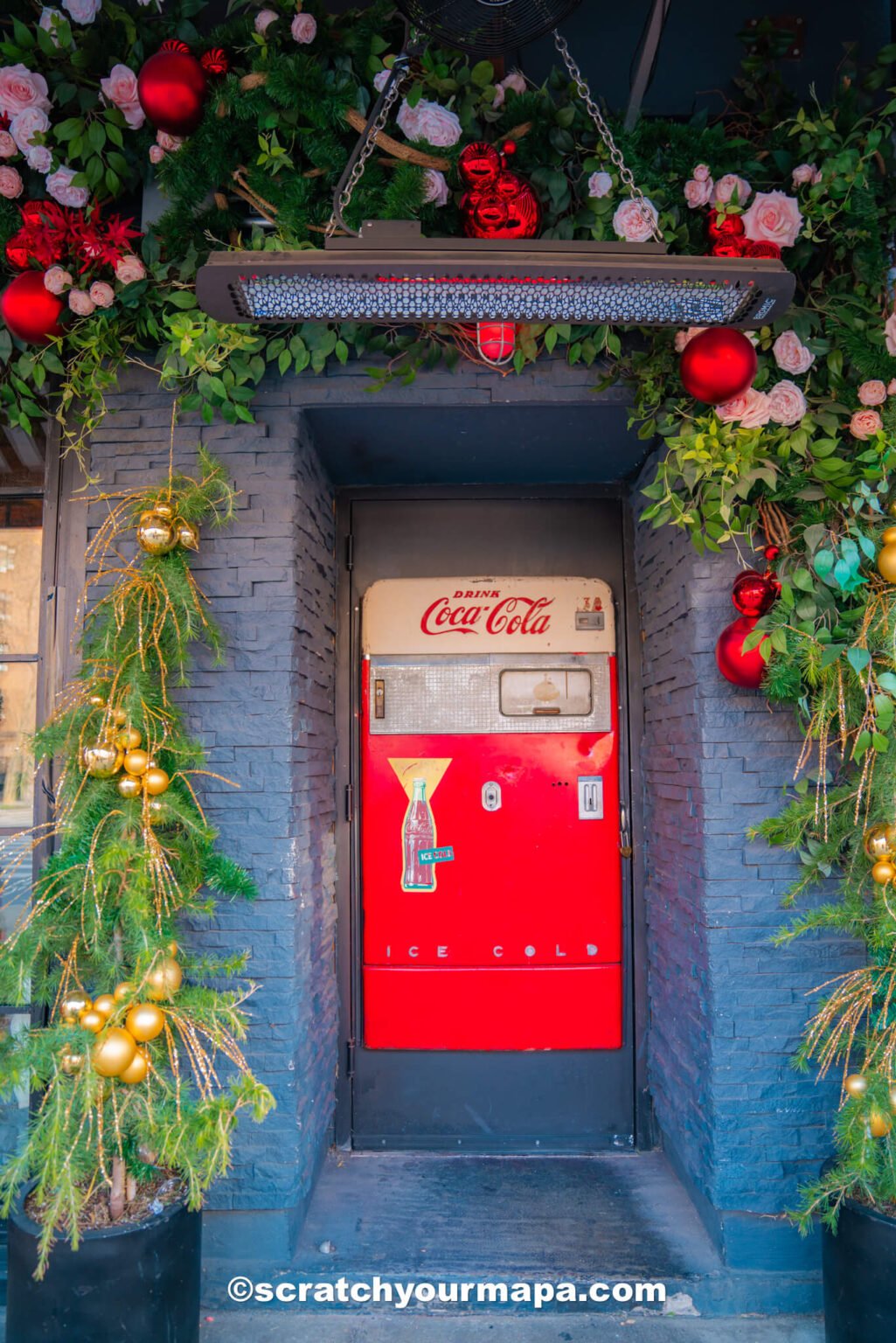 17 Stunning & Festive Christmas Restaurants in NYC - Scratch your mapa